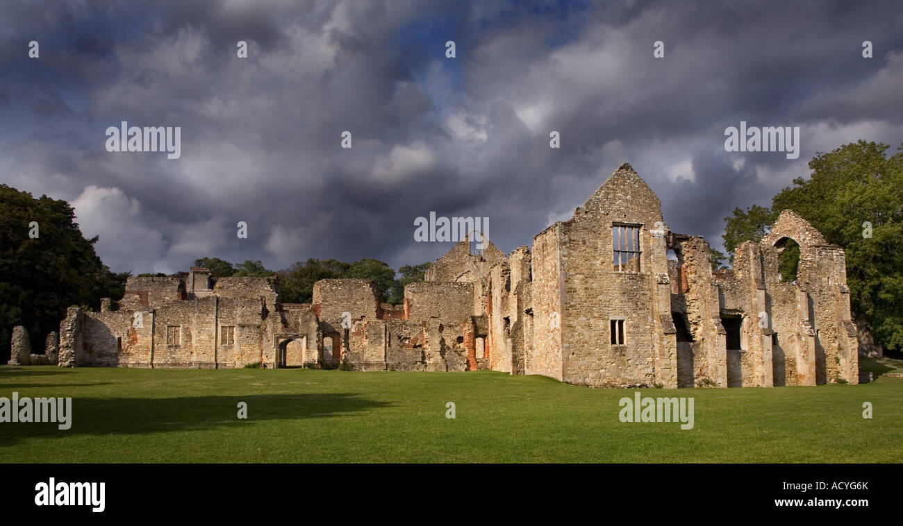 Netley abbey southampton hi-res stock photography and images - Alamy