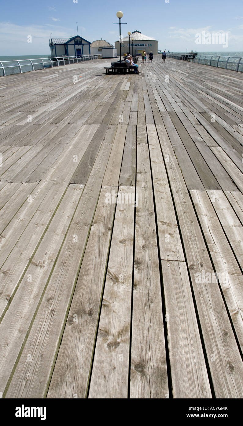 Amusement arcade on clacton pier hi-res stock photography and images ...
