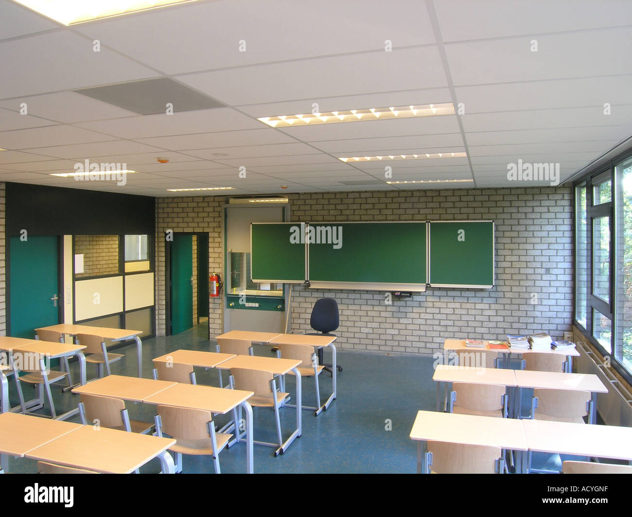 Secondary school students no uniform hi-res stock photography and ...