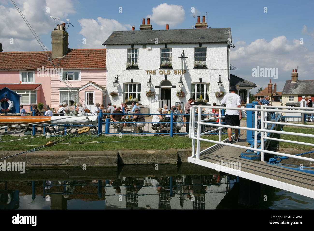 HEYBRIDGE BASIN ESSEX ENGLAND Stock Photo - Alamy