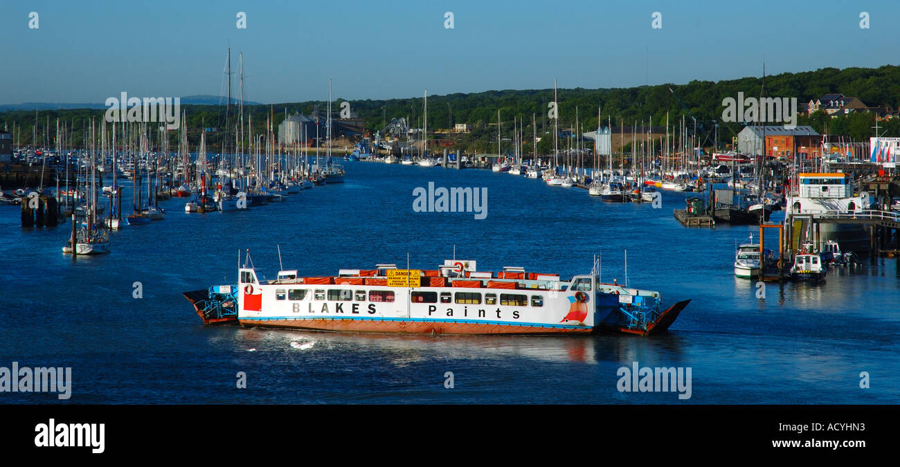 Old Floating Bridge, Chain Ferry, Cowes, Isle of Wight, England, UK, GB ...