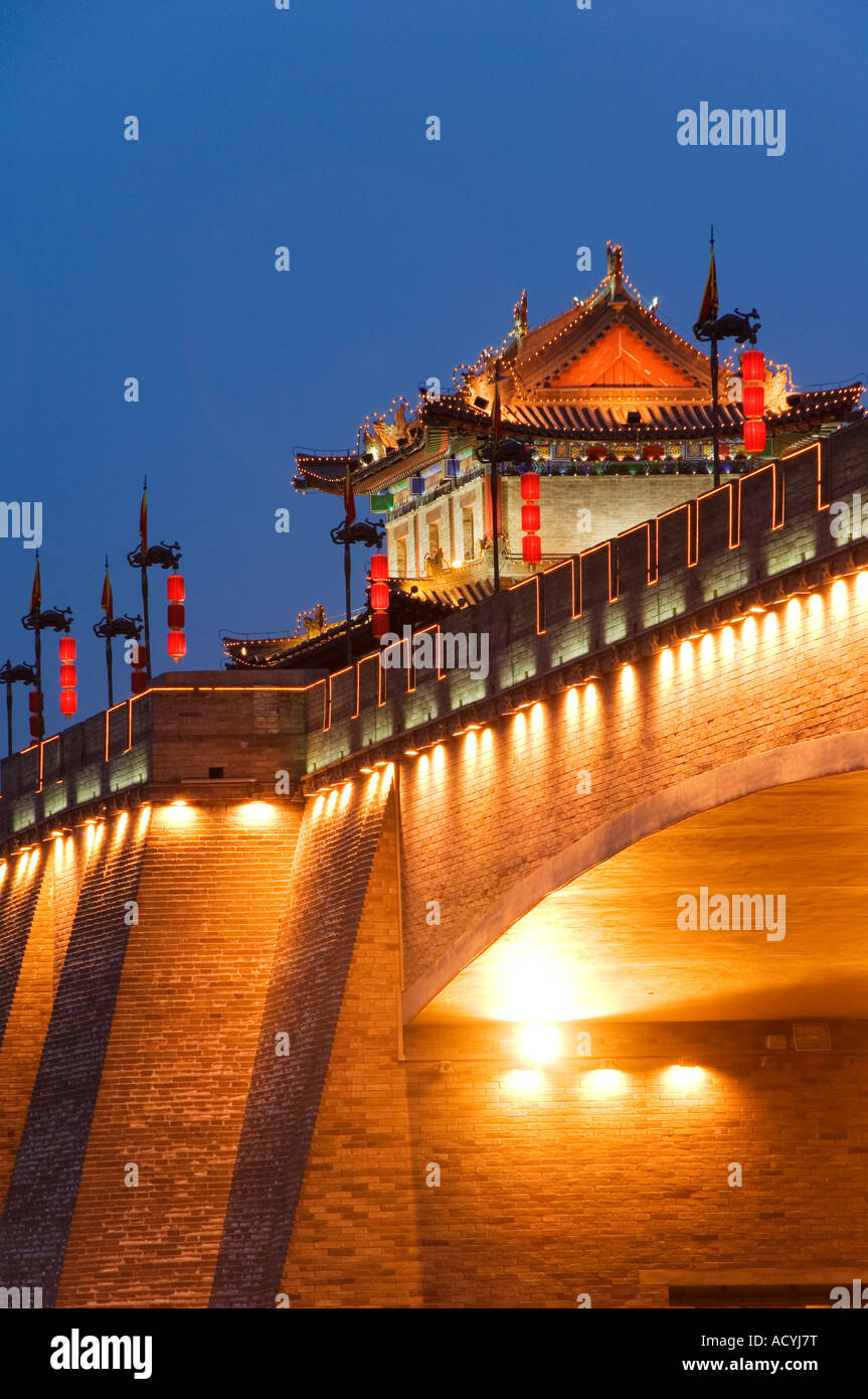 Tower bridge full span hi-res stock photography and images - Alamy