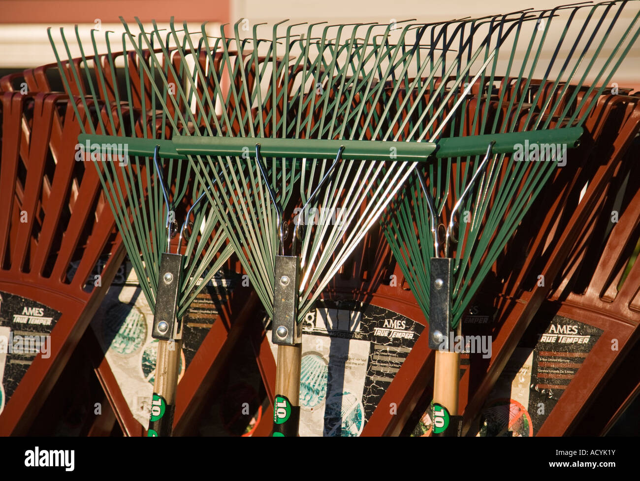 Steel rakes hi-res stock photography and images - Alamy