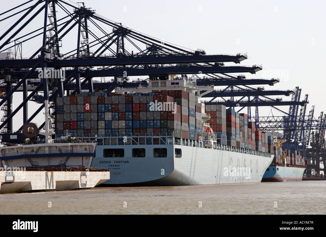 Cosco container ship loading and unloading hi-res stock photography and ...