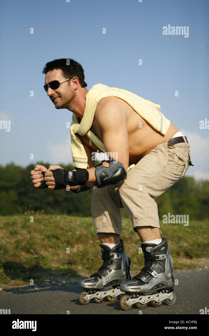 Scaters hi-res stock photography and images - Alamy