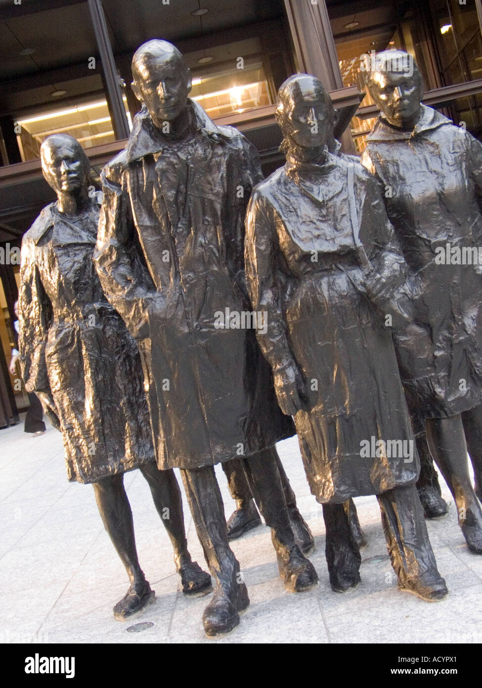 George segal london hi-res stock photography and images - Alamy