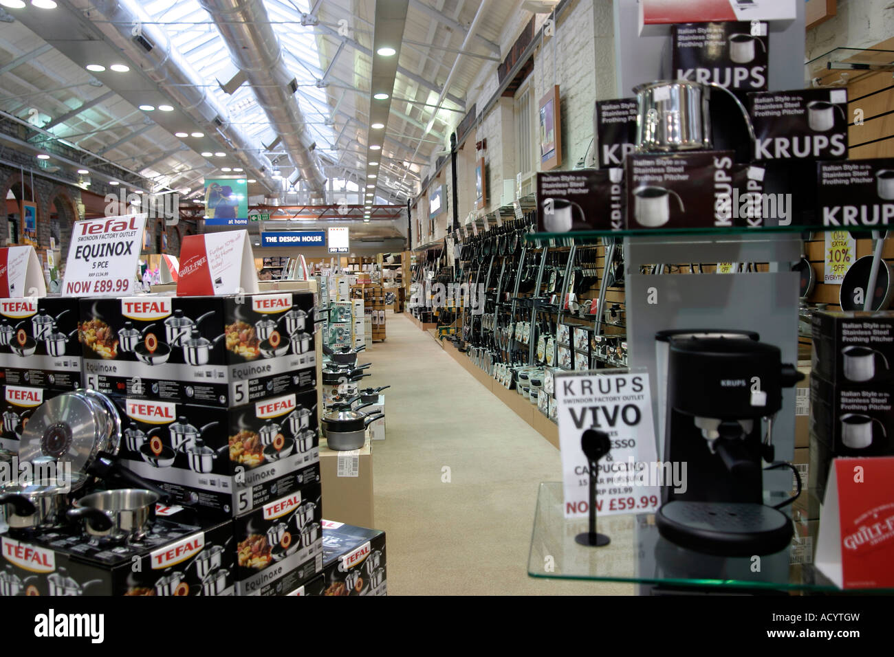 Tefal Store High Resolution Stock Photography and Images - Alamy