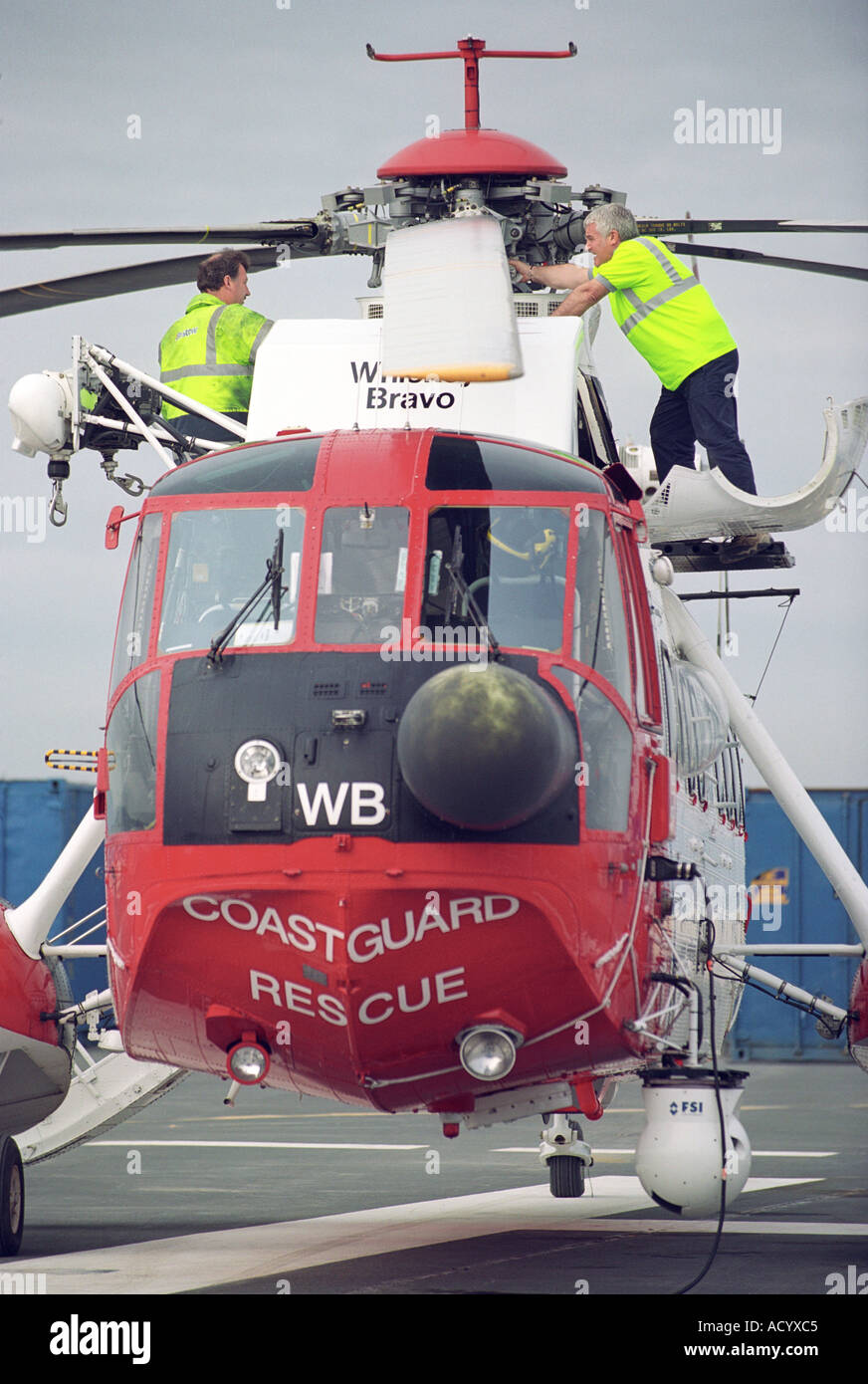 Mechanics work in british hi-res stock photography and images - Alamy