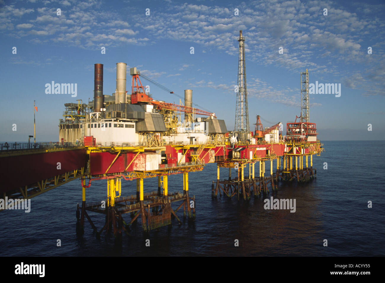 Gas platform britain hi-res stock photography and images - Alamy