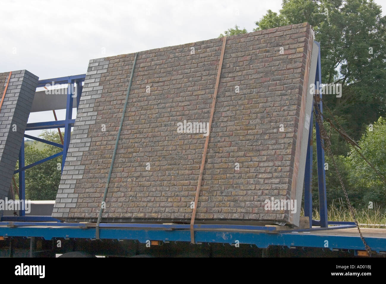 Pre cast brick panel hi-res stock photography and images - Alamy