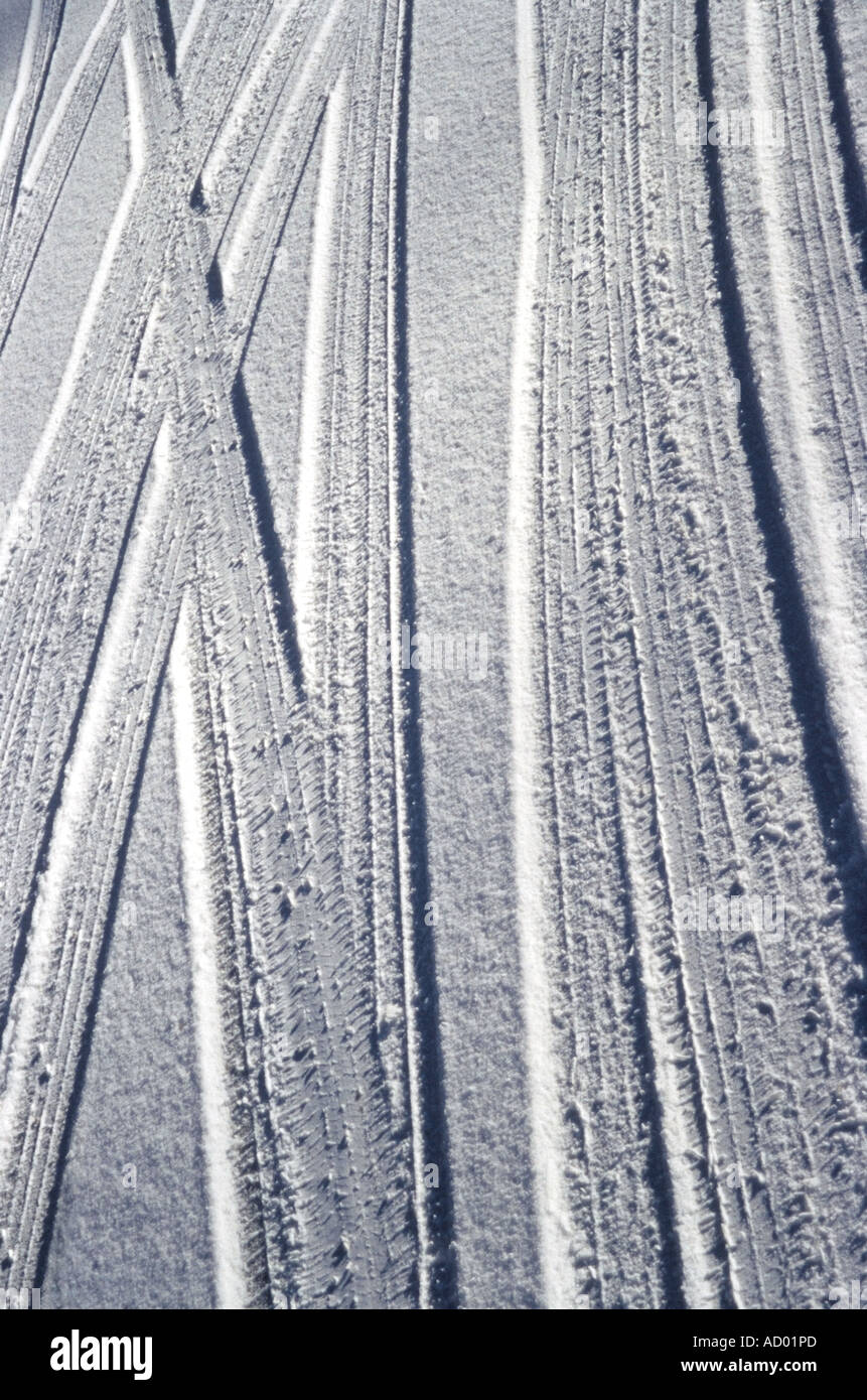 tyre tracks in the snow Stock Photo - Alamy