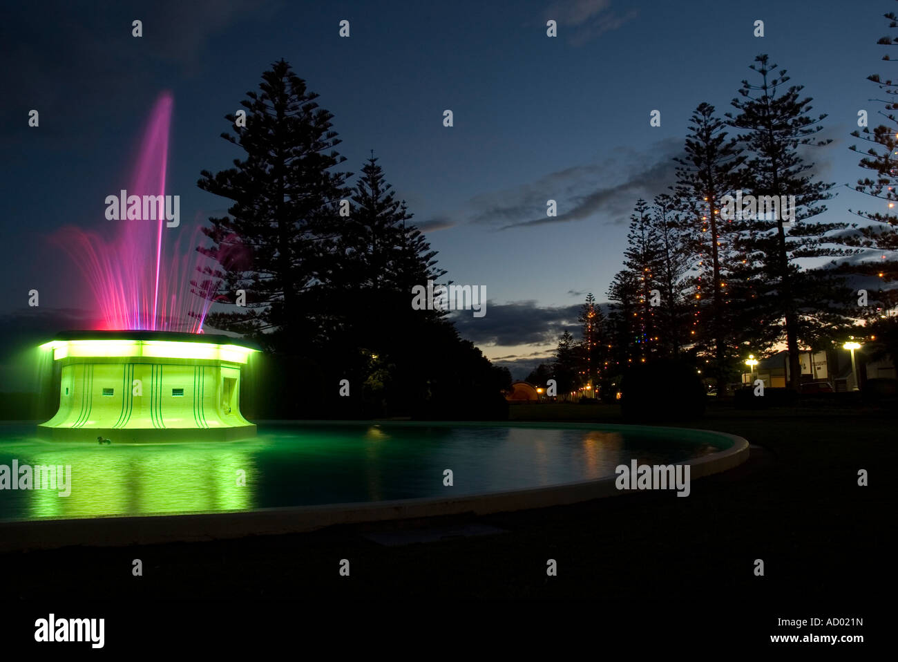 Napier City's (New Zealand) iconic Tom Parker Fountain at night Stock ...