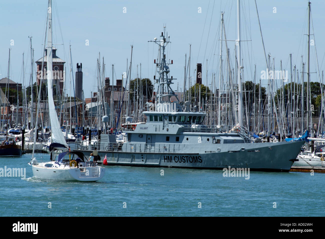 Hm customs patrol boat hi-res stock photography and images - Alamy