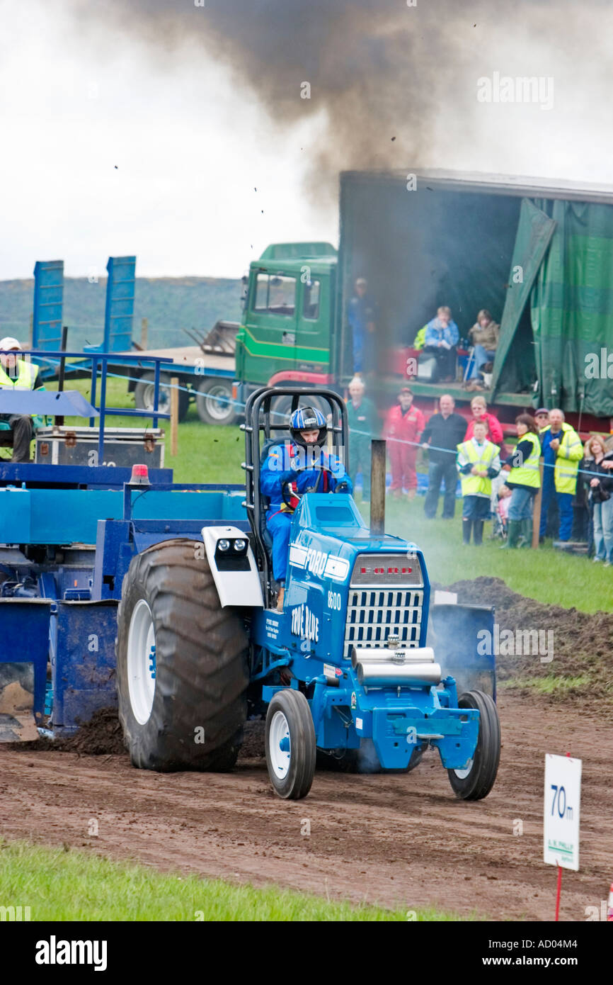 Tractor pulling contest at Scottish agricultural show Stock Photo - Alamy