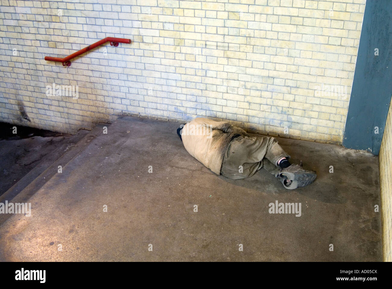 Homeless man sleeping rough London England UK Stock Photo - Alamy