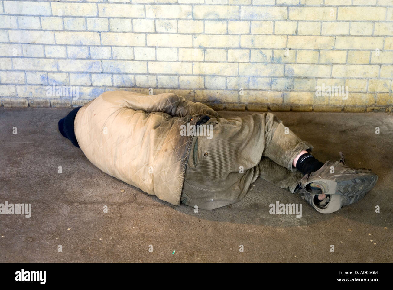 Homeless vagrant sleeping rough street hi-res stock photography and ...
