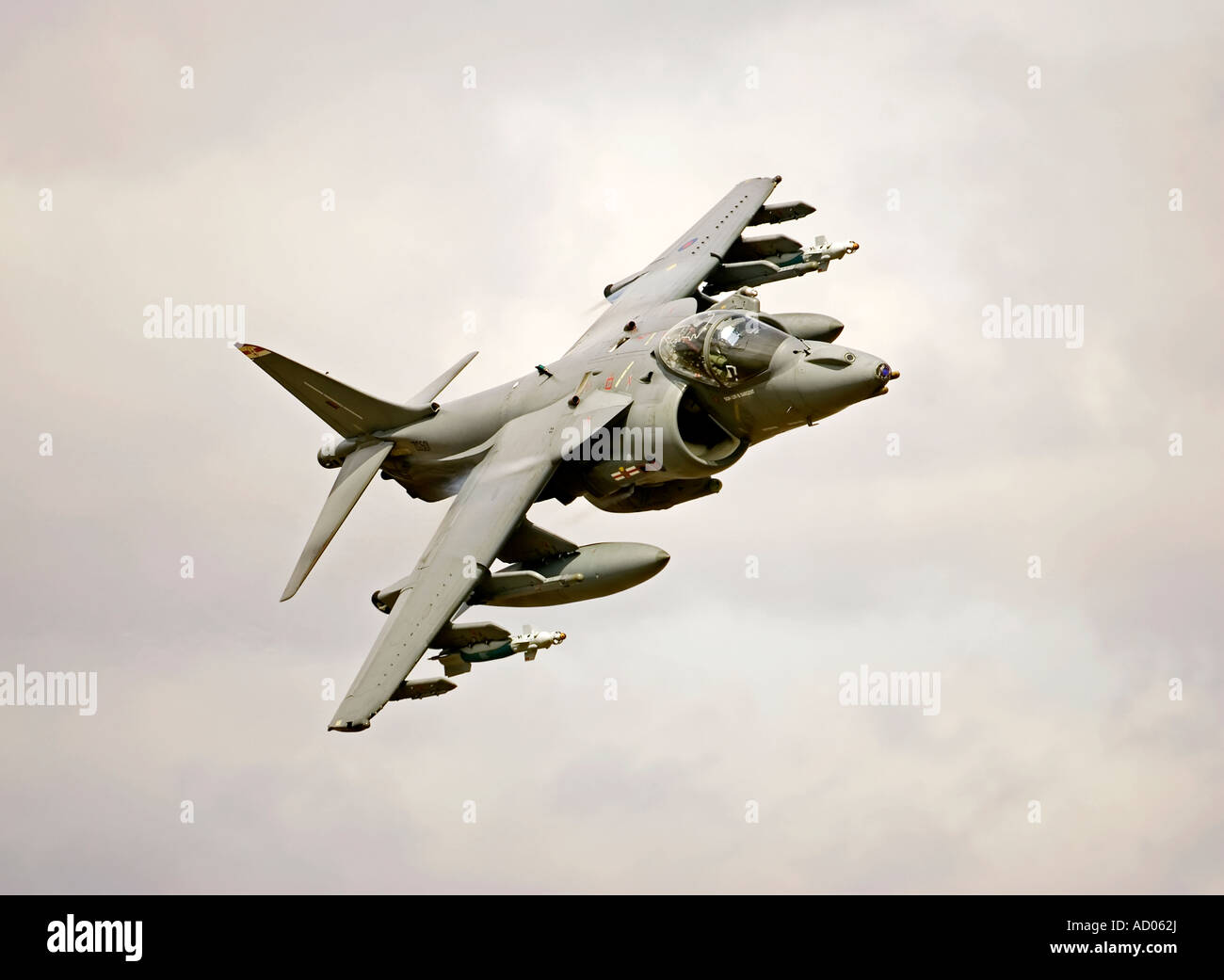 Harrier jet hi-res stock photography and images - Alamy