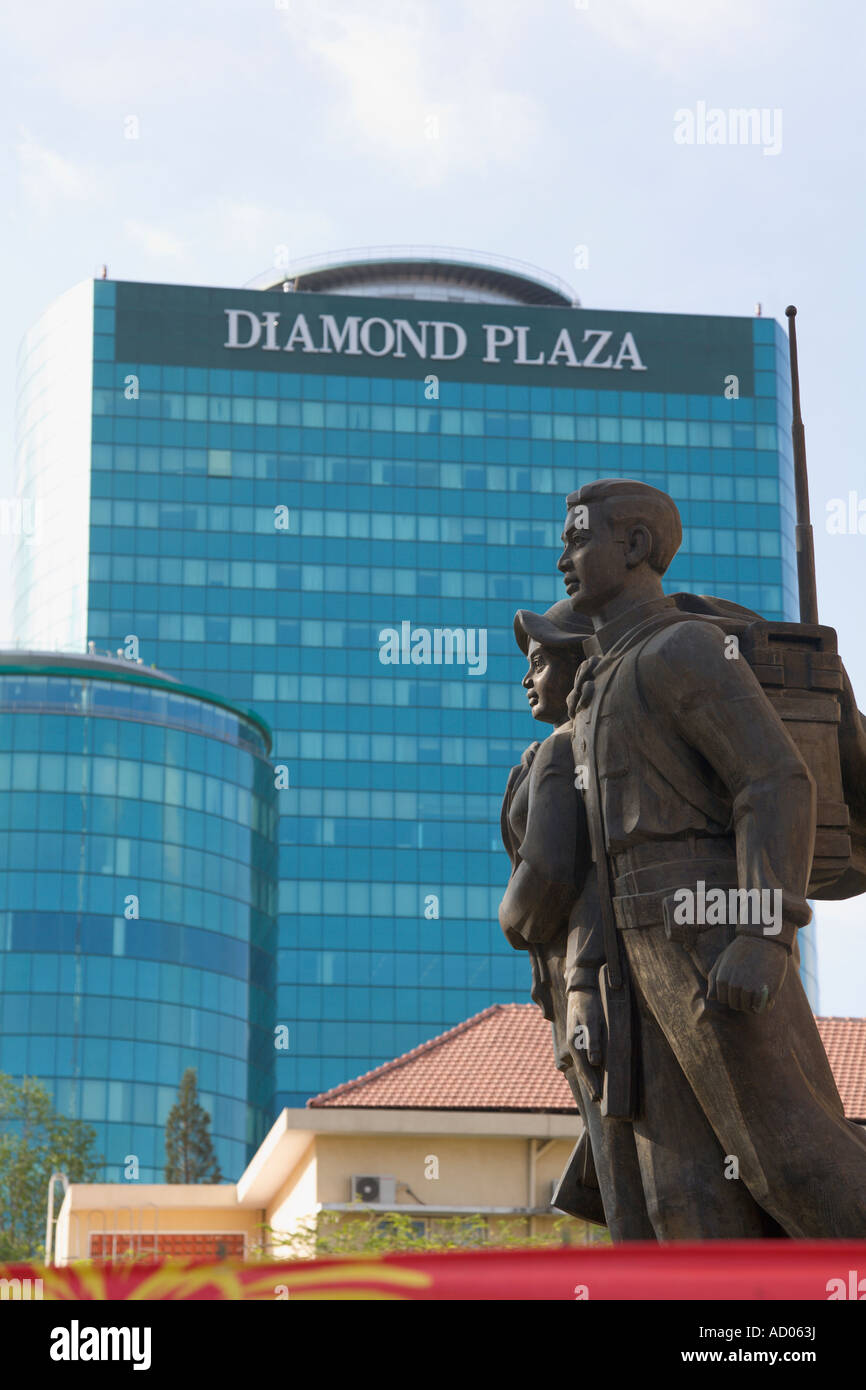 Vietnamese statue store hi-res stock photography and images - Alamy