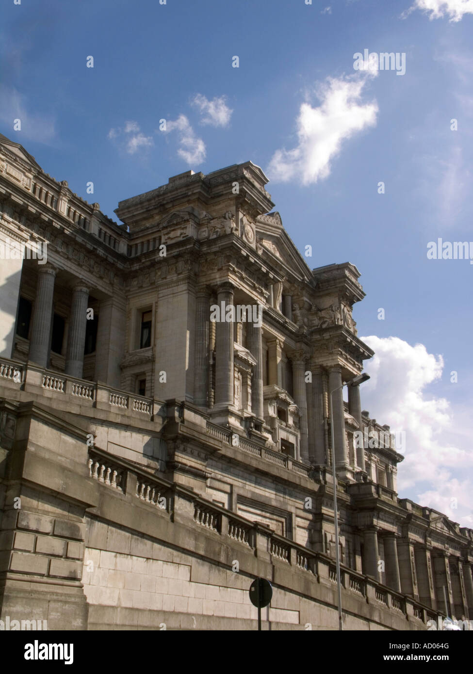 Justice palace hi-res stock photography and images - Alamy