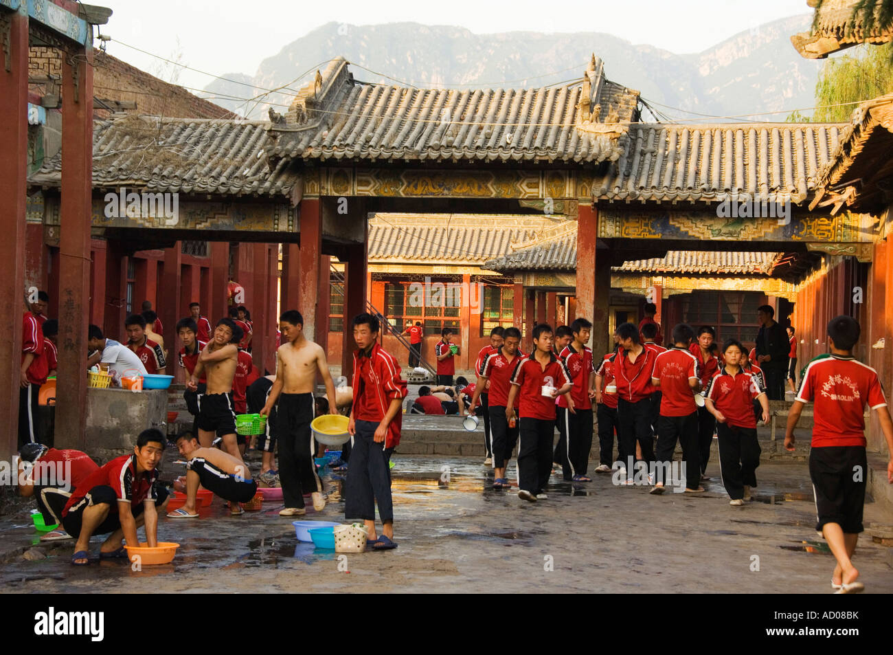 Wushu city kung fu school hi-res stock photography and images - Alamy