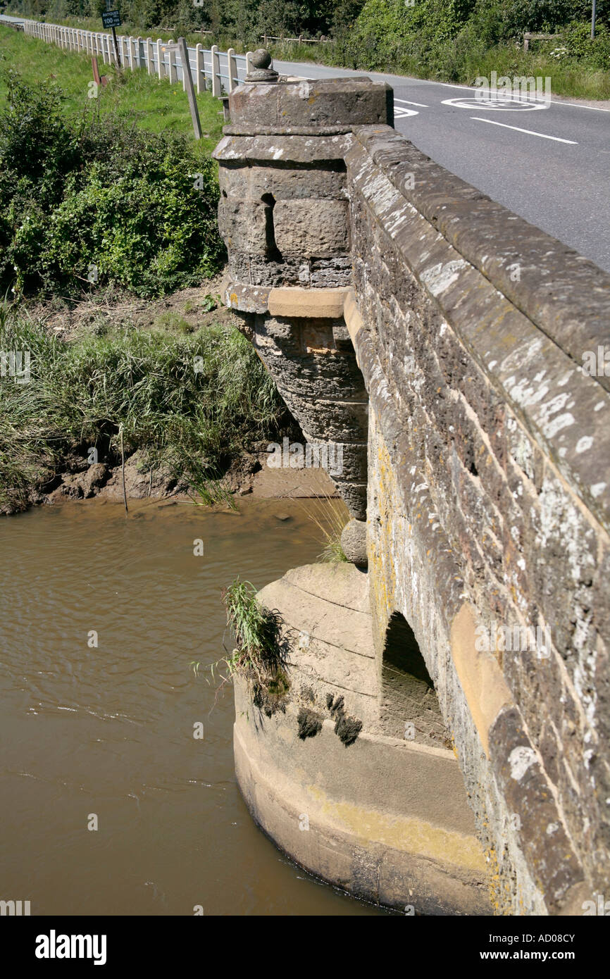 Semi-circular pierced recess on Houghton Bridge over the River Arun ...