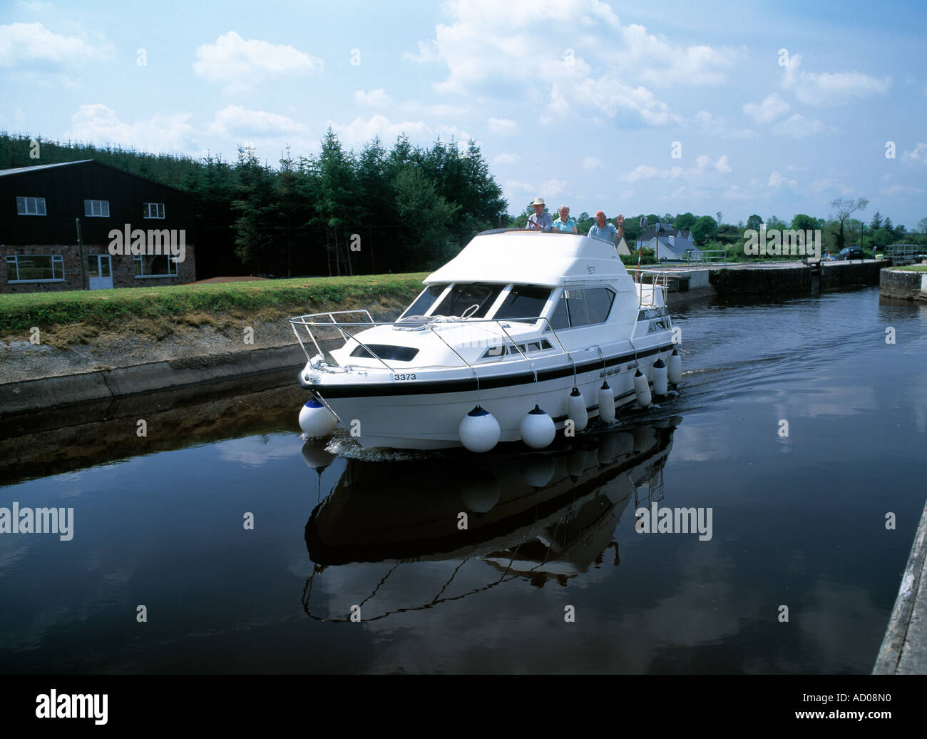 Ballyconnell canal hi-res stock photography and images - Alamy