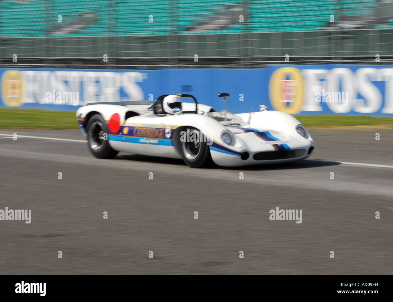 Historic car racing silverstone circuit hi-res stock photography and ...