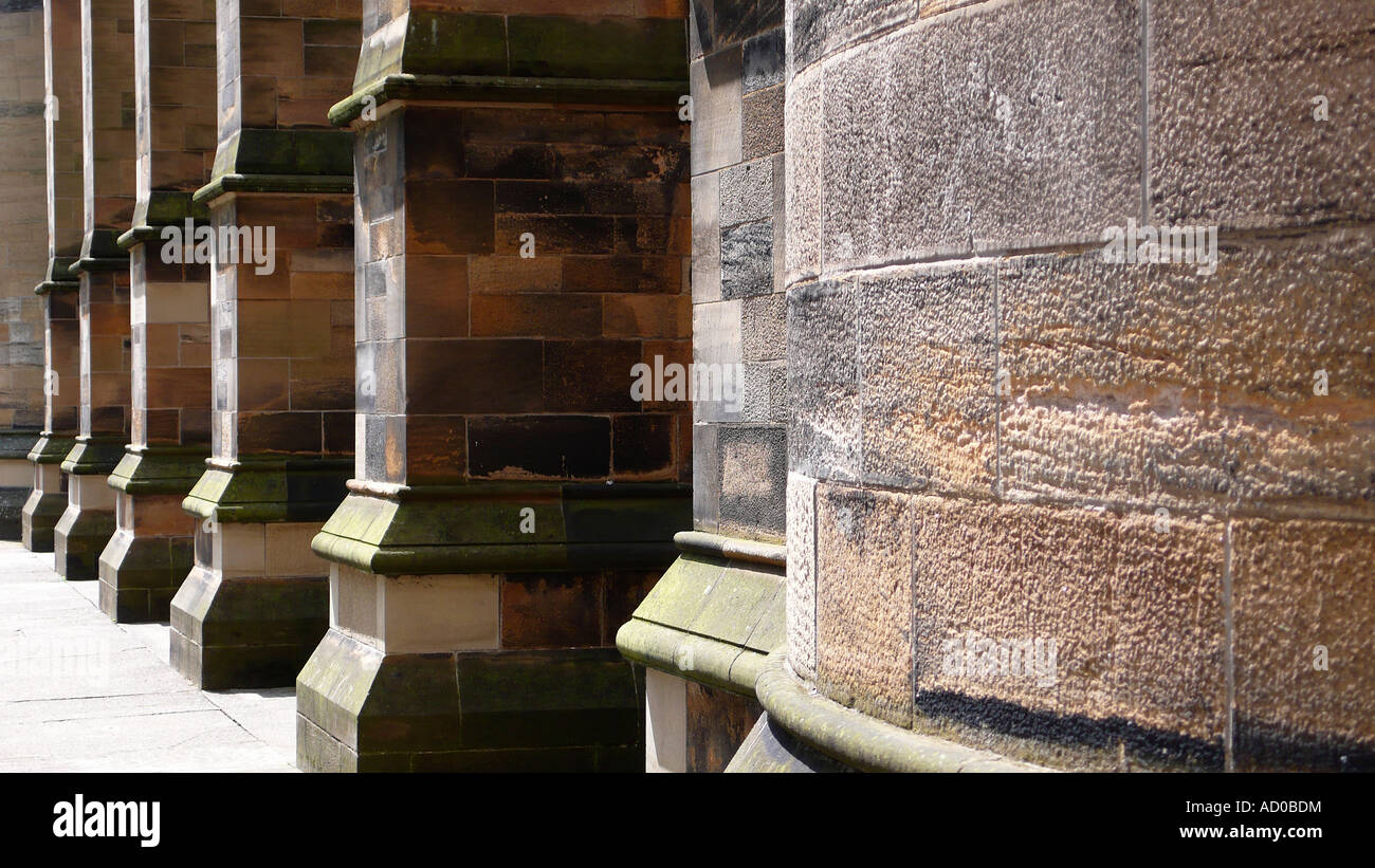 Receding square pillars Stock Photo - Alamy