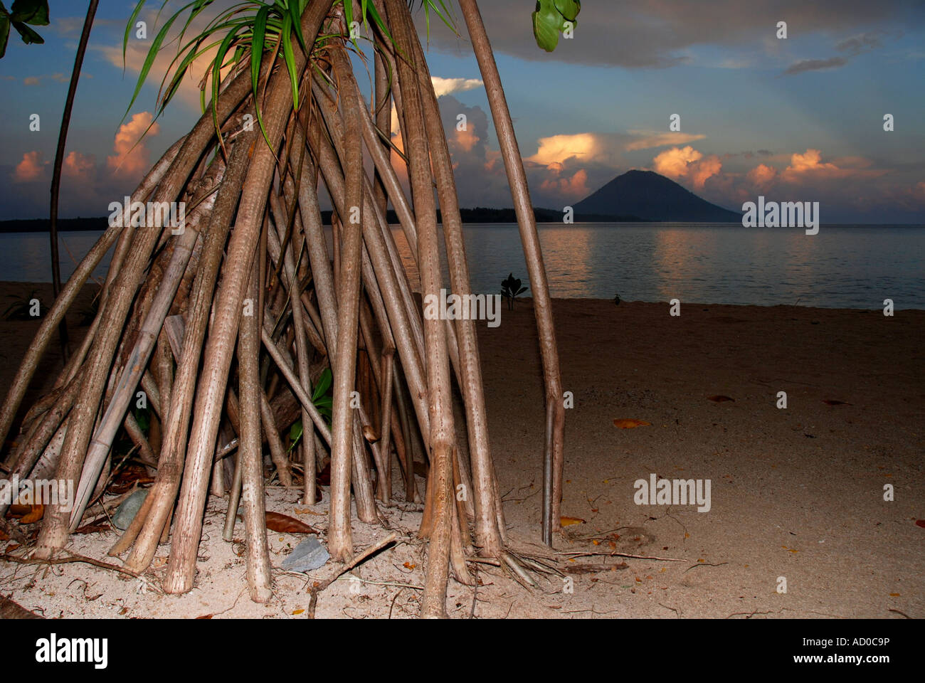 Siladen Indonesia, landscape, beach, volcano, summer, holiday, vacation ...