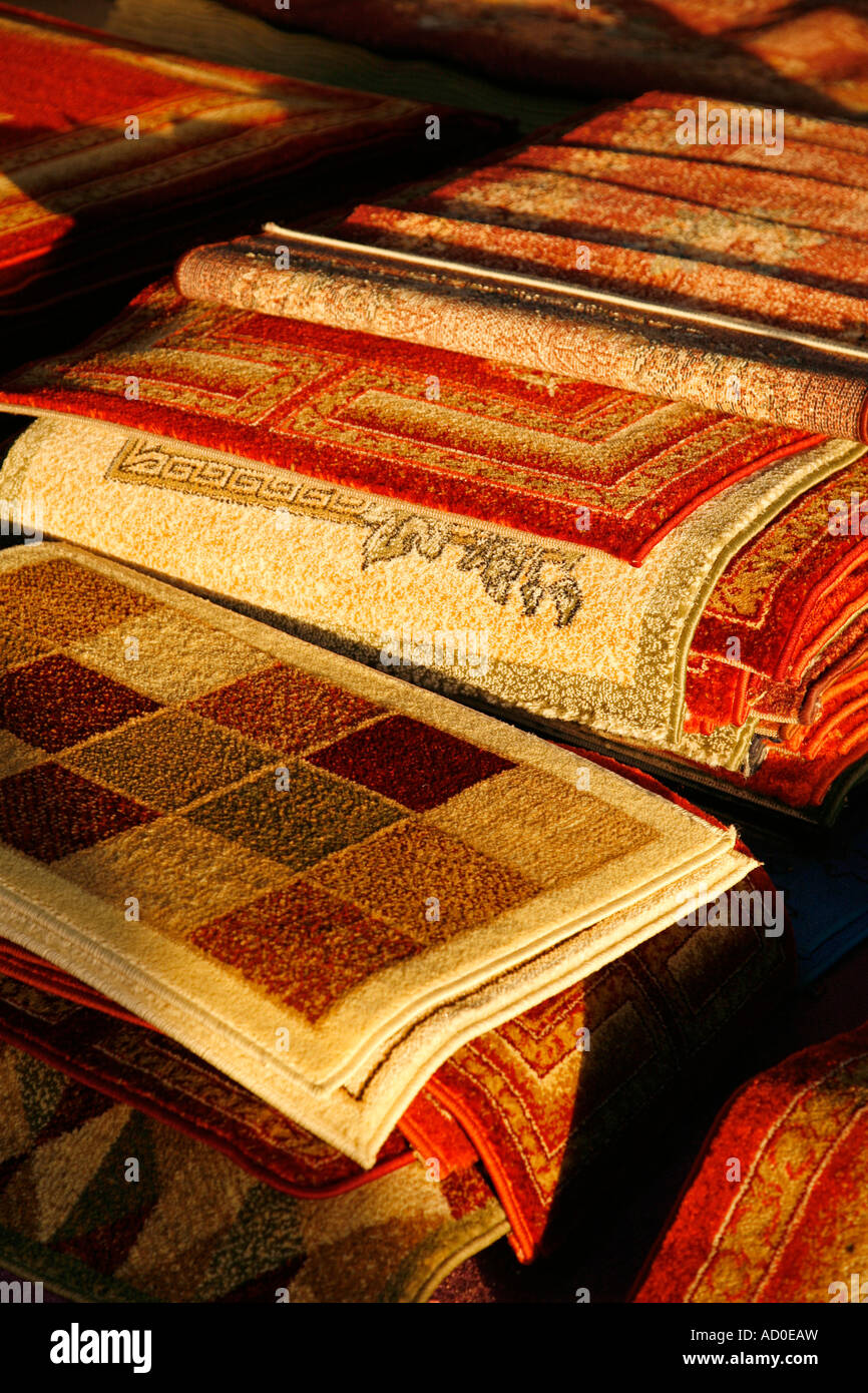 Persian carpet shop hi-res stock photography and images - Alamy