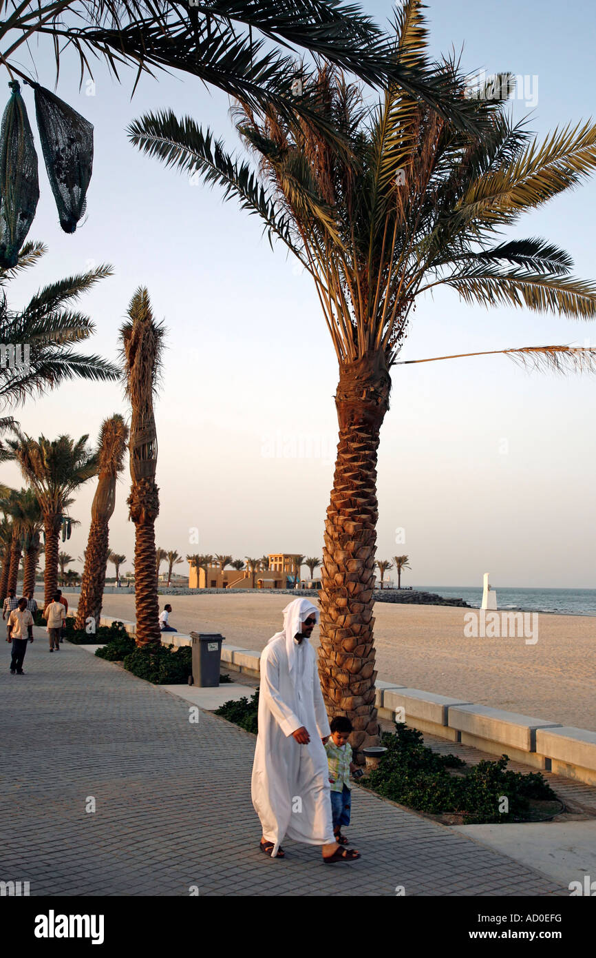 Gulf promenade Fahaheel Kuwait Stock Photo - Alamy