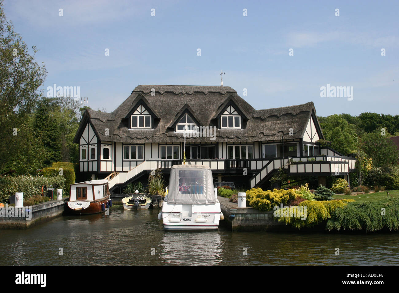 Norfolk broads england hi-res stock photography and images - Alamy