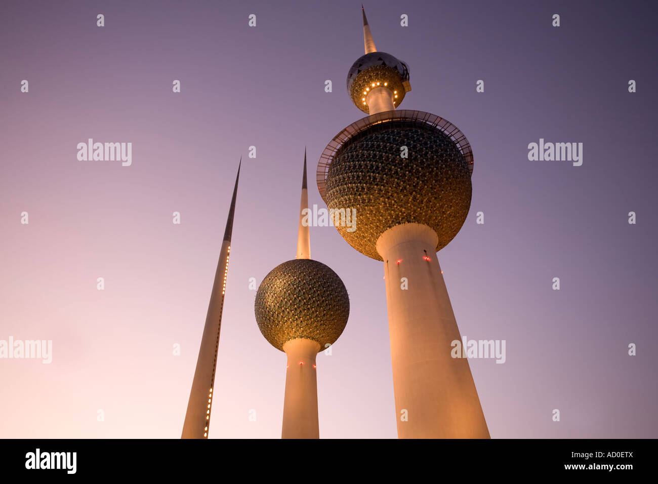 Night View Of Kuwait Towers High Resolution Stock Photography and ...