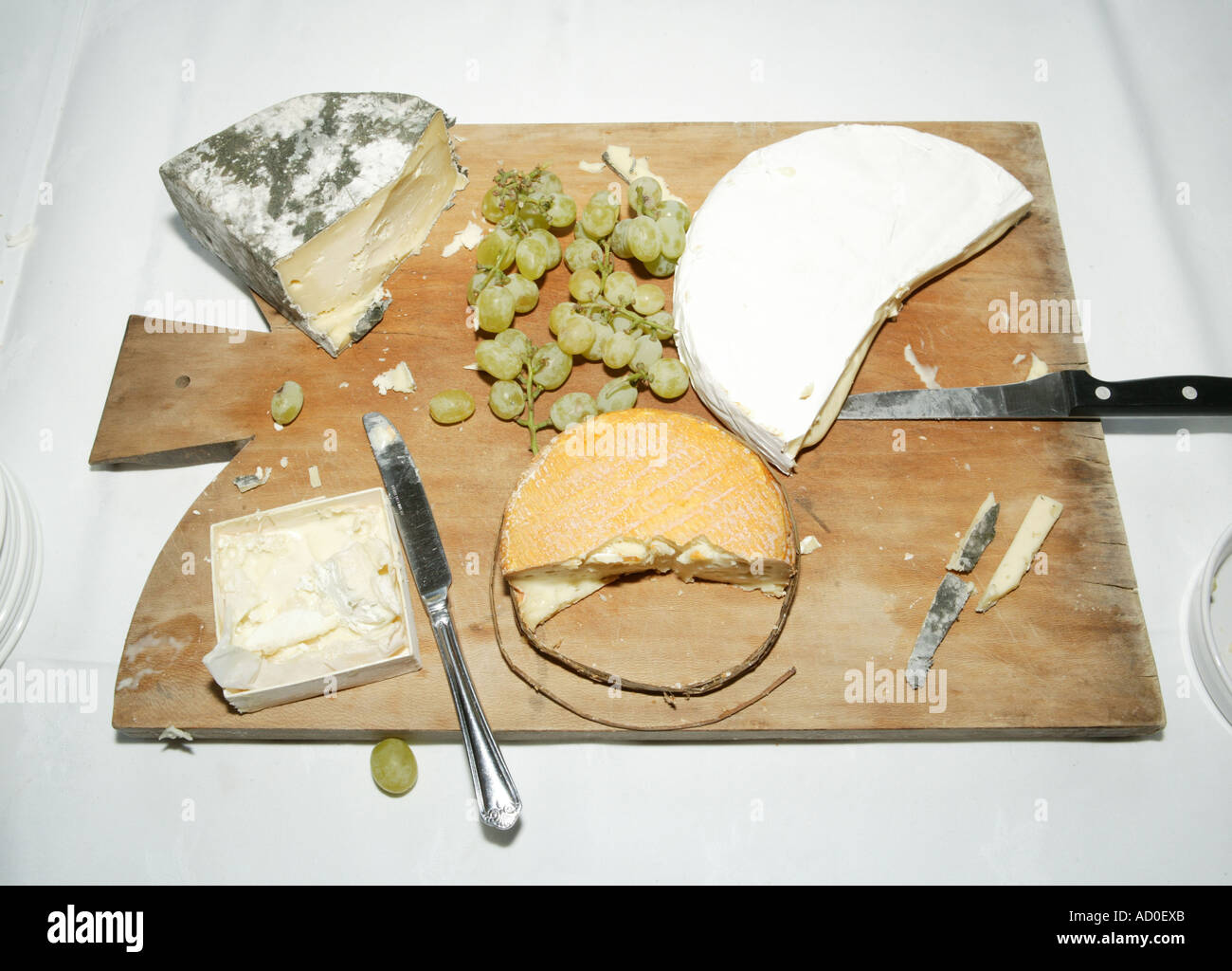 Displayed on a table hi-res stock photography and images - Alamy