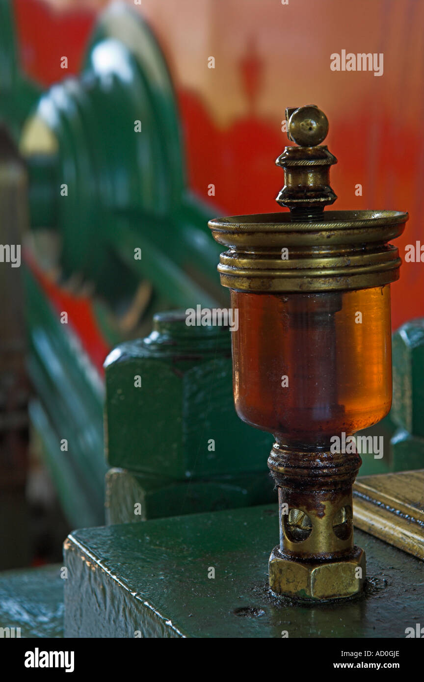 Automatic oiling pot and shafts attached to main beam of steam driven ...