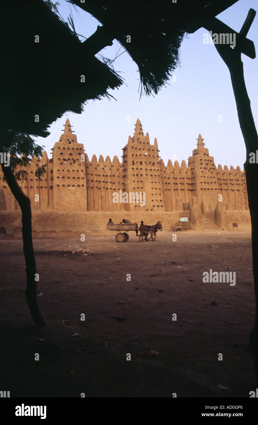 Africa monument mali hi-res stock photography and images - Alamy