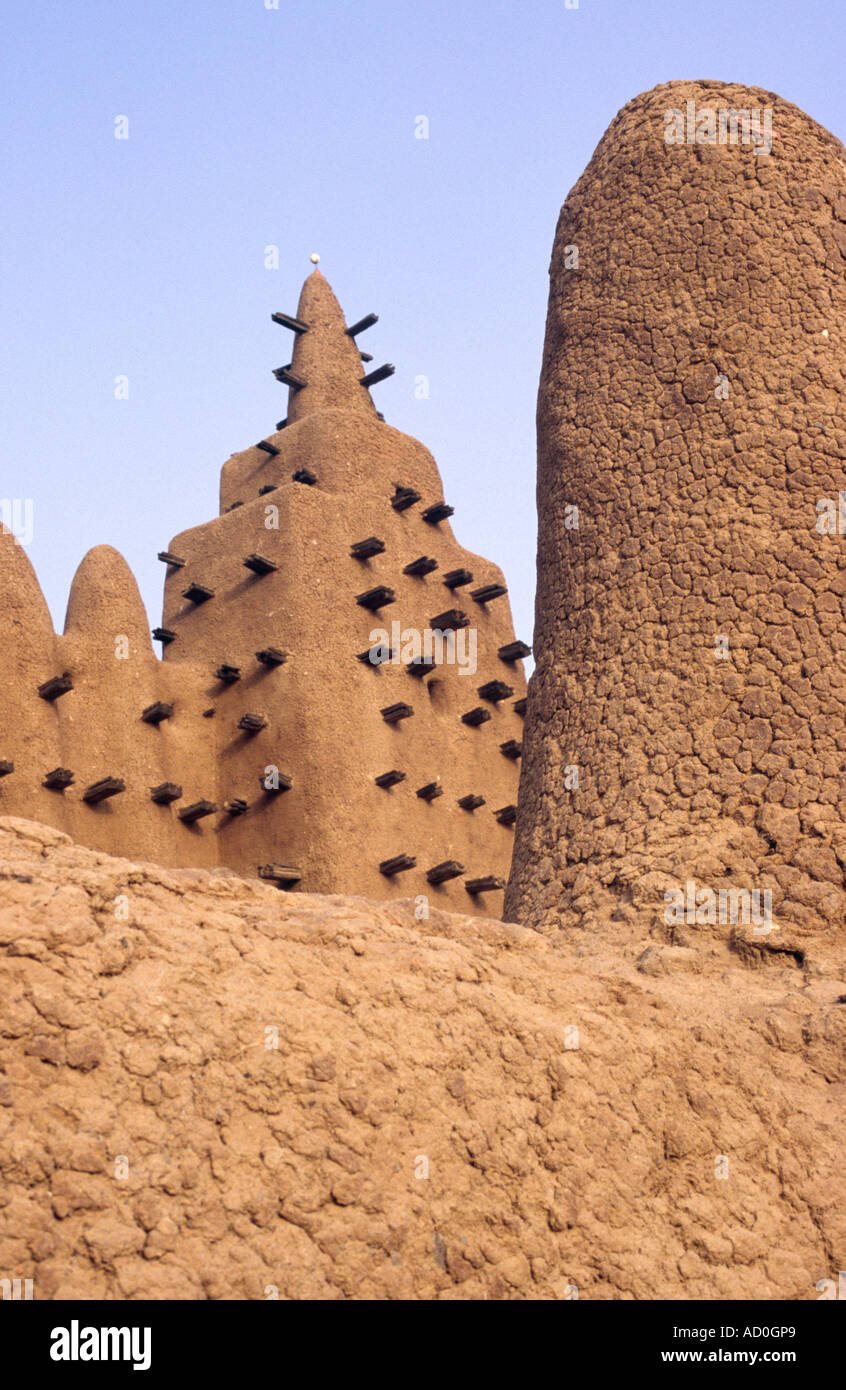 Adobe architecture of the Great Mosque - Djenné, MALI Stock Photo - Alamy