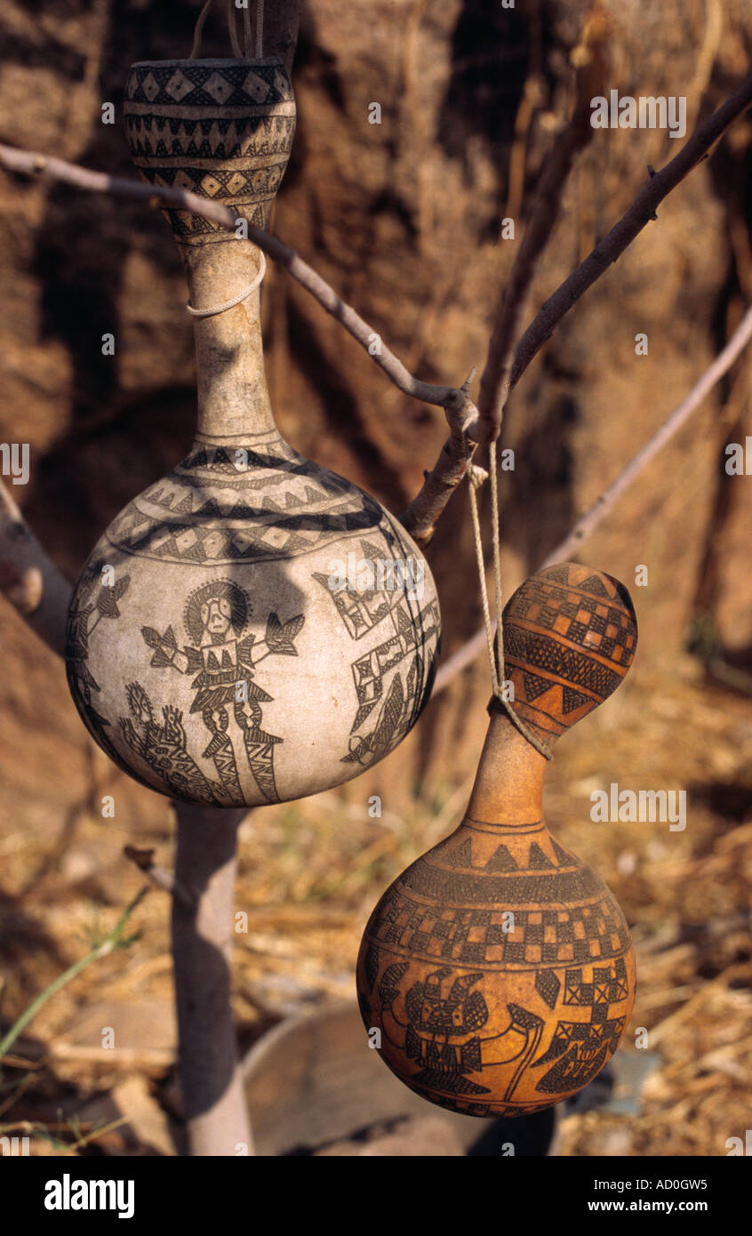 Dogon Handicrafts - Banani, Pays Dogon, MALI Stock Photo - Alamy