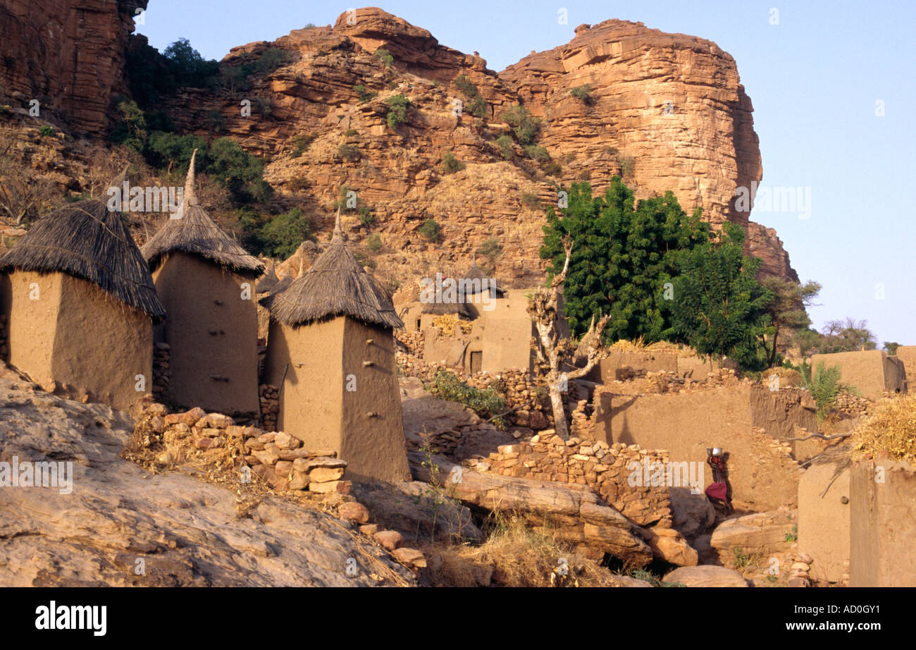 Dogon architecture - Tireli, Pays Dogon, MALI Stock Photo: 7579824 - Alamy