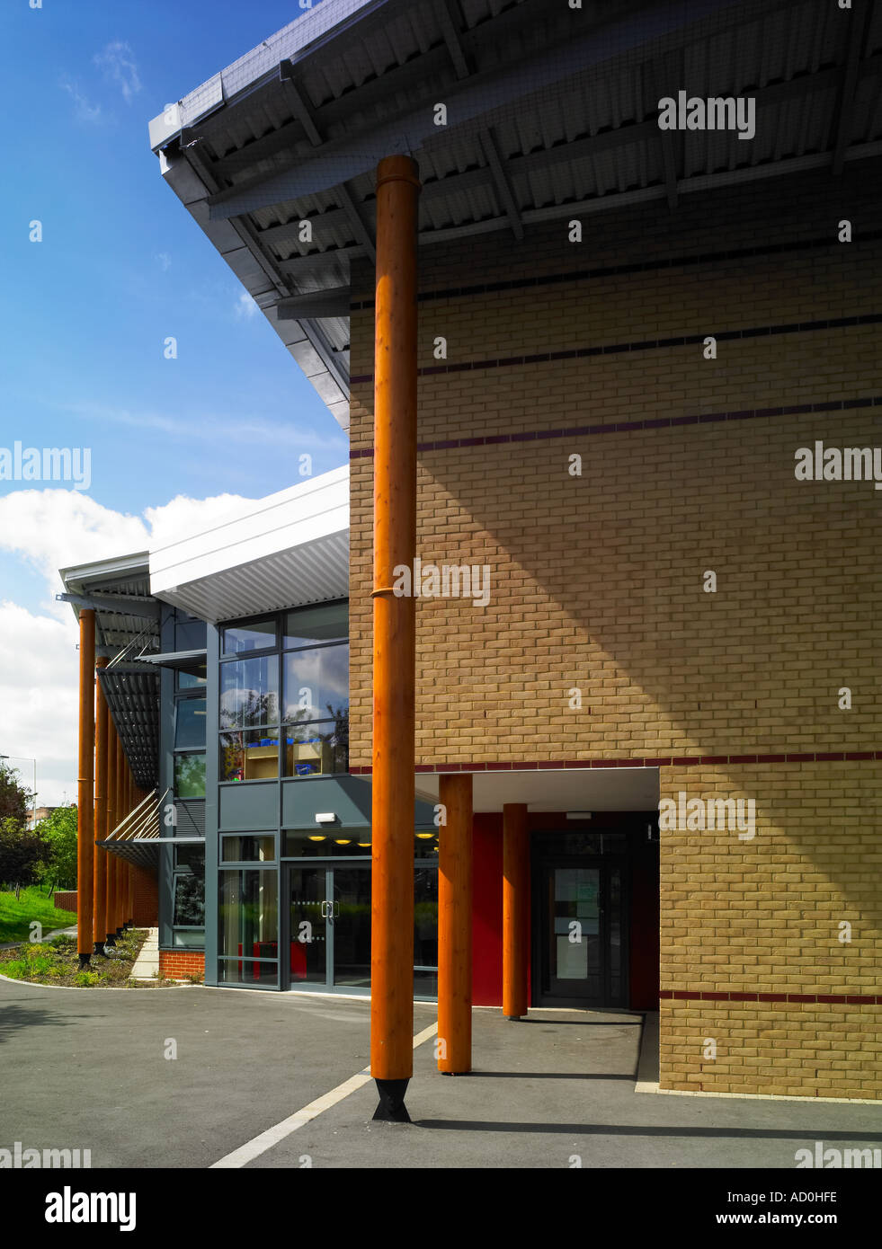 Ravenor Primary School, Ealing, London. Exterior. Architect: Kajima ...