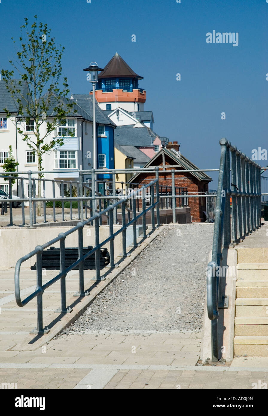 Marina sculpture portishead hi-res stock photography and images - Alamy