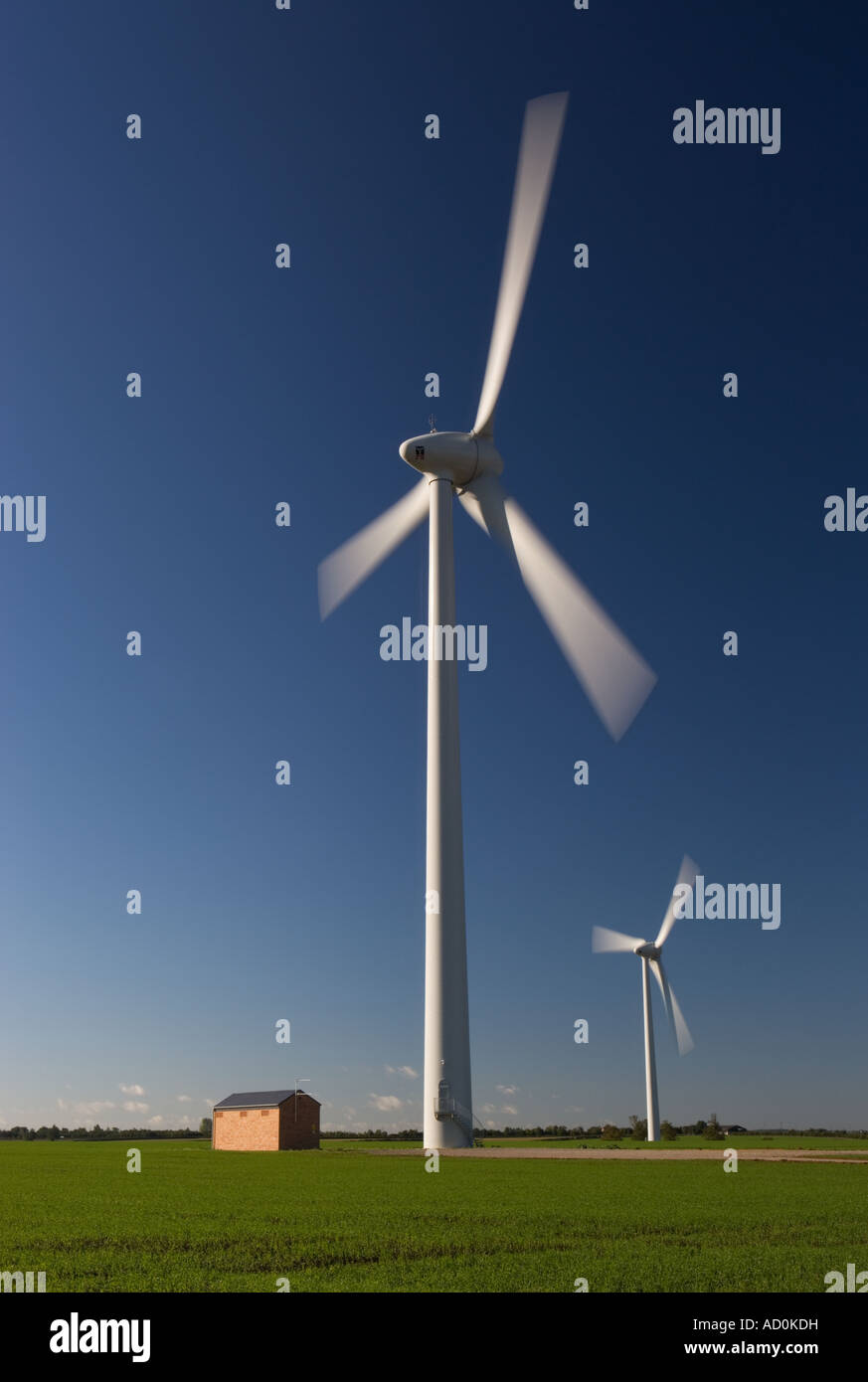 Wind Turbines, Burton Wold Wind Farm, Burton Latimer, Kettering ...
