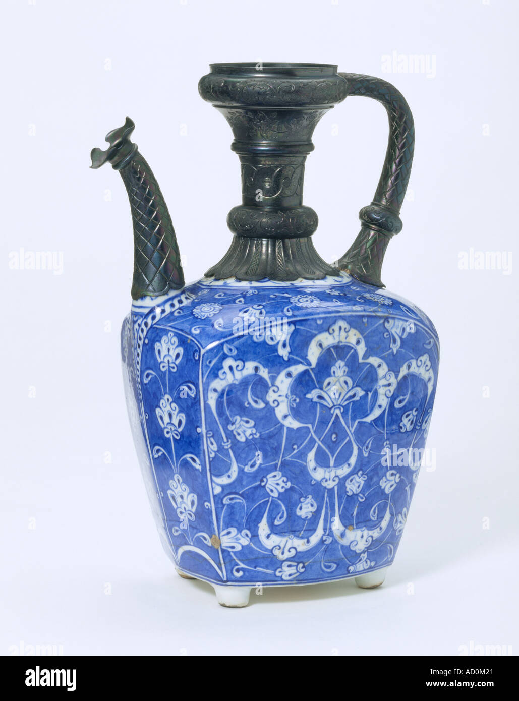 Ewer hi-res stock photography and images - Alamy