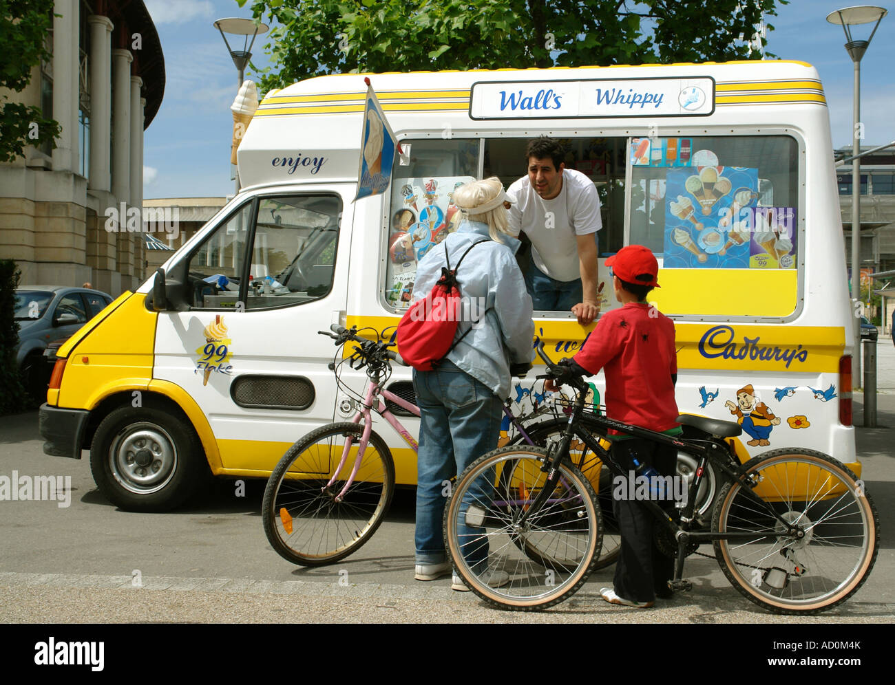 Walls ice cream van cone hi-res stock photography and images - Alamy