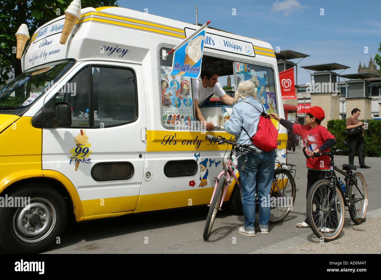Walls ice cream van cone hi-res stock photography and images - Alamy