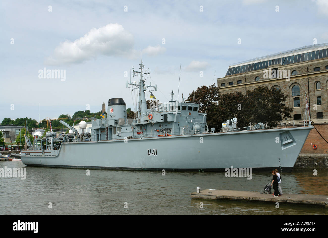 Hunt class minesweeper hi-res stock photography and images - Alamy
