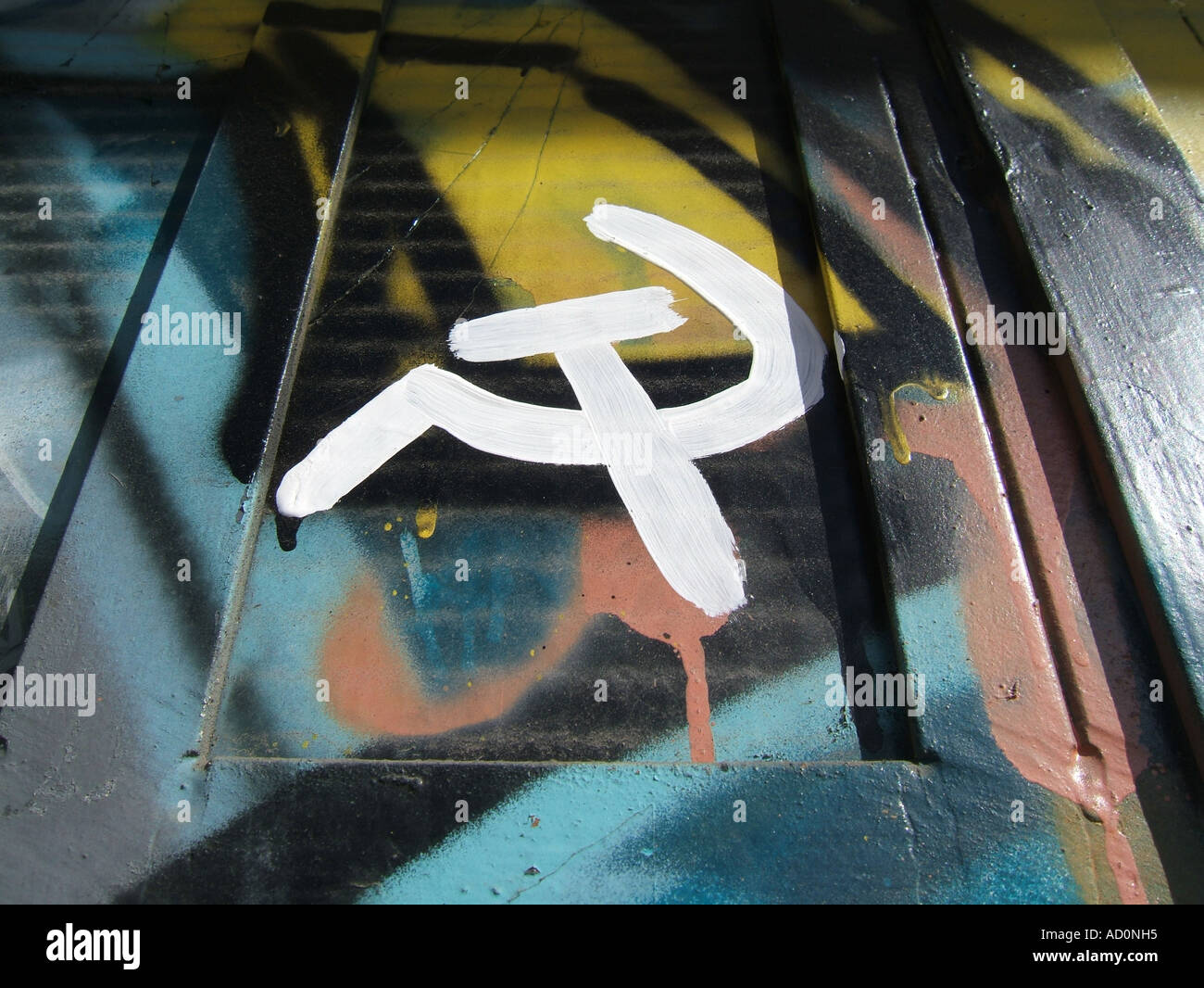 communist symbol painted on wall Stock Photo - Alamy