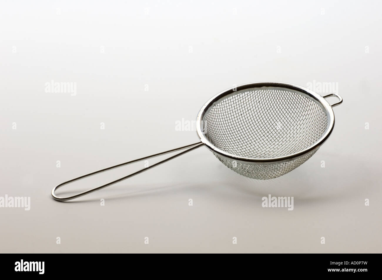 Sieve hi-res stock photography and images - Alamy