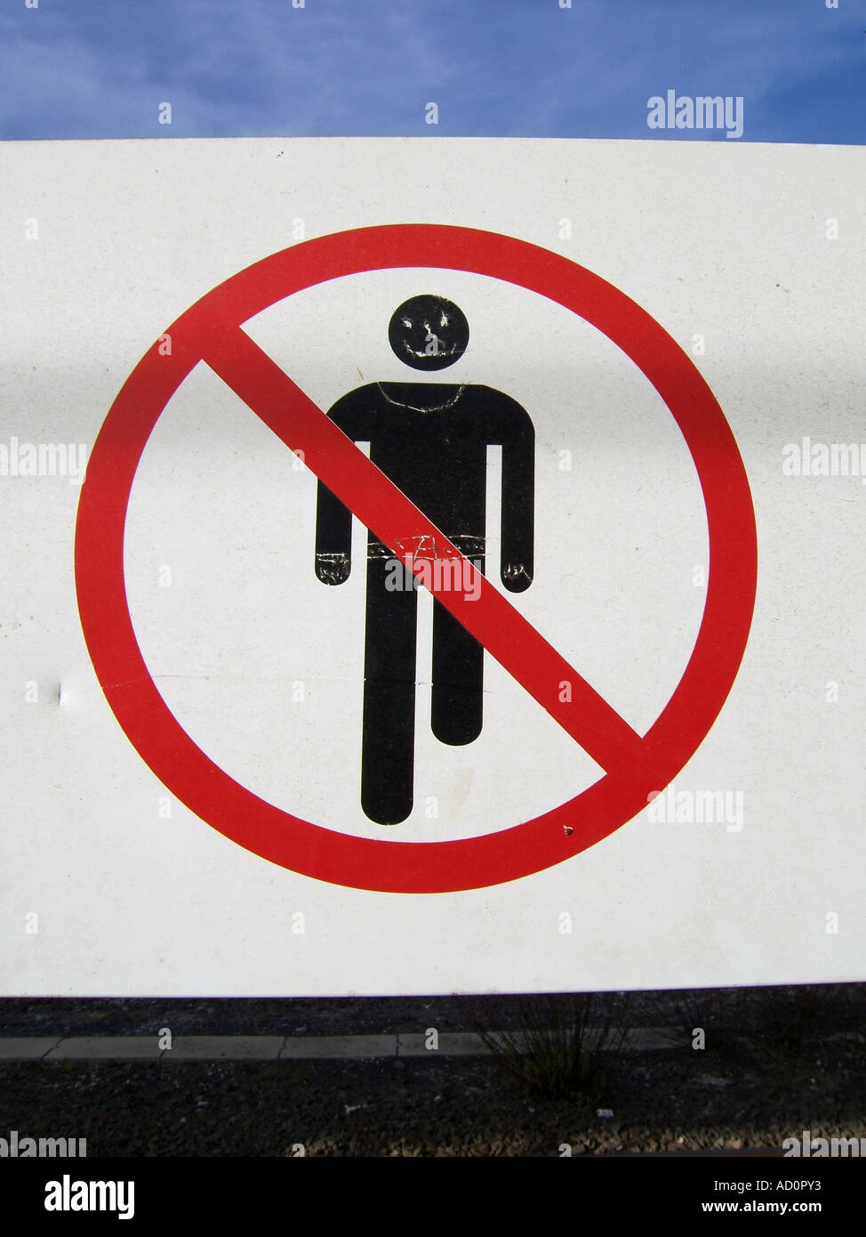 vandalised no entry sign Stock Photo - Alamy