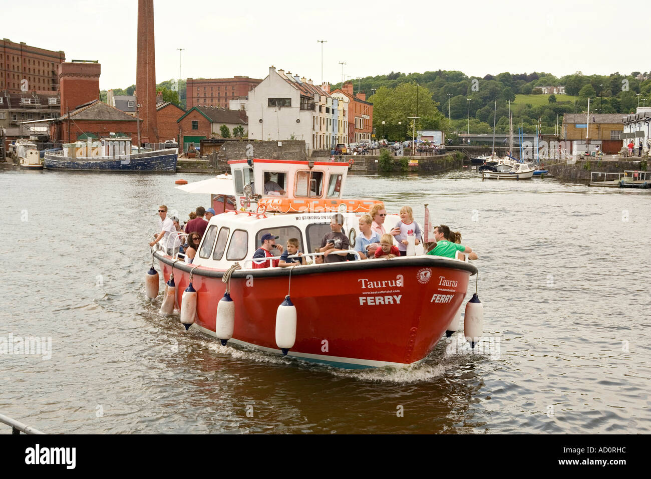 Ferryboat approaching quay hi-res stock photography and images - Alamy
